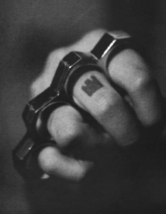 60+ Attractive Knuckle Tattoos for Men and Women - Veo Tag