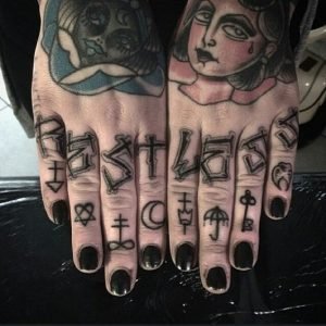 60+ Attractive Knuckle Tattoos for Men and Women - Veo Tag